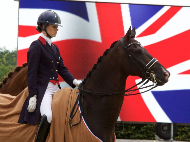 Charlotte Fry – Van Olst Horses